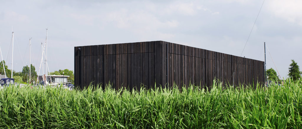 Dutch Floating Home - Studio Piet Boon