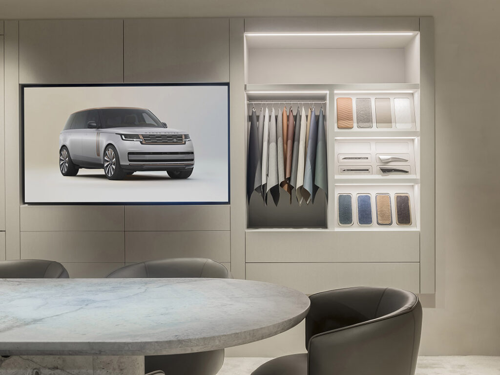 Range Rover SV Bespoke Studio Antwerp - Studio Piet Boon